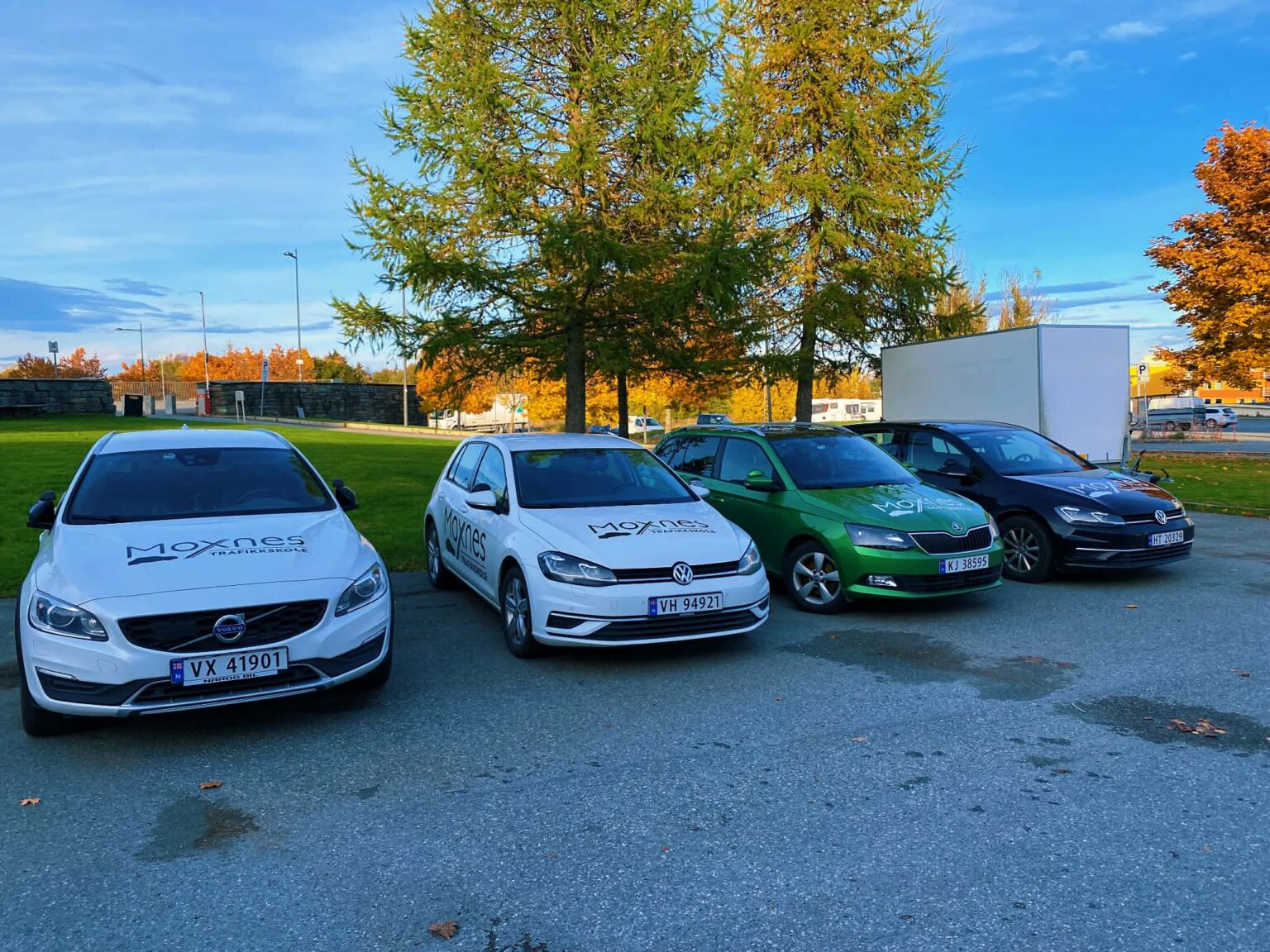 Kjøreskole i Trondheim | Moxnes Trafikkskole | Trafikalt grunnkurs